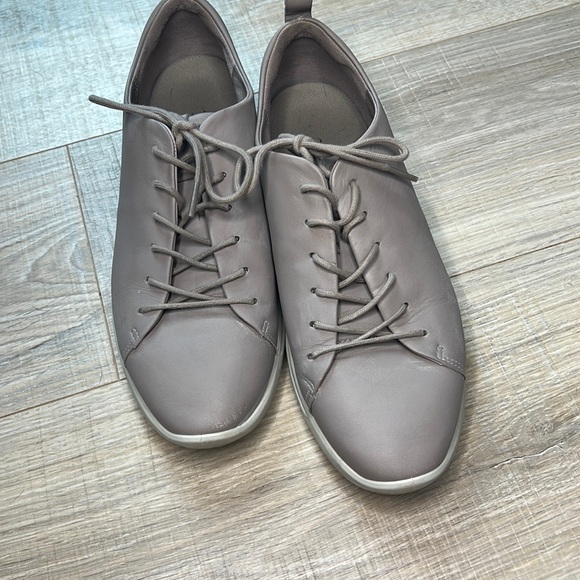 Ecco | Shoes | Ecco Flexure Runner Tie Sneaker Grey Nappa Leather Size 4eu 995us | Poshmark